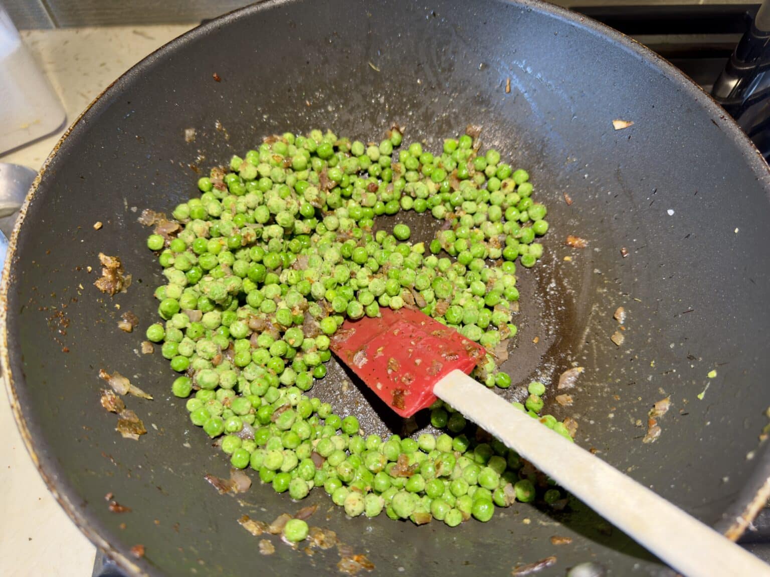 Creamy Trader Joe's Black Pepper Barilotti with Peas and Pancetta