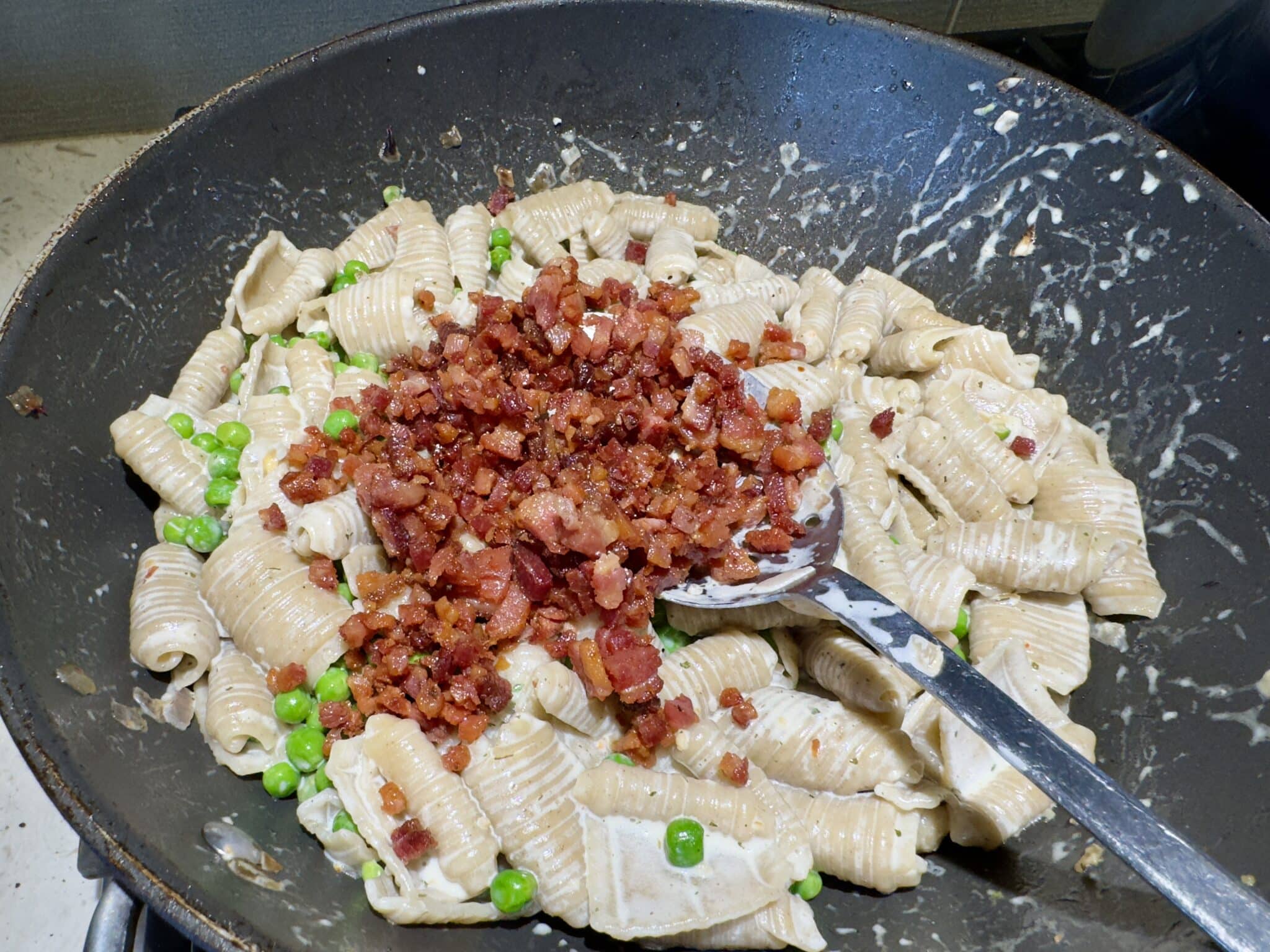 Creamy Trader Joe's Black Pepper Barilotti with Peas and Pancetta
